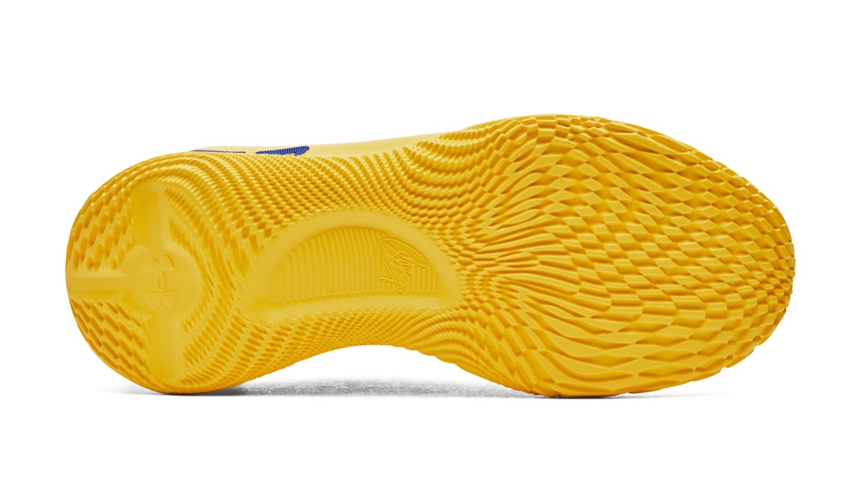 CURRY 4 LOW FLOTRO | Hoops Station