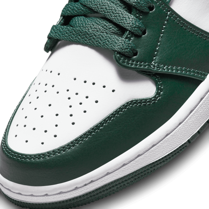 AIR JORDAN 1 MID | Hoops Station