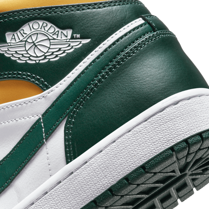 AIR JORDAN 1 MID | Hoops Station
